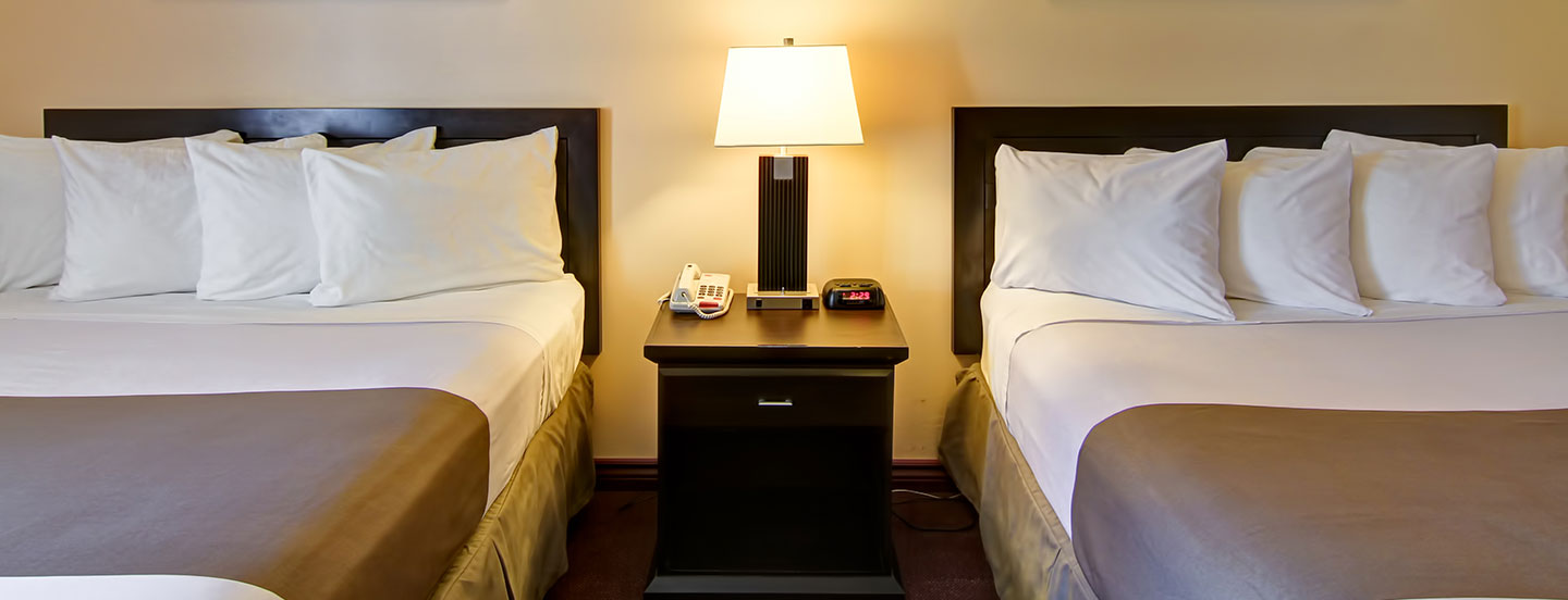 Econo Lodge Edson Hotel | Hotels in Edson AB